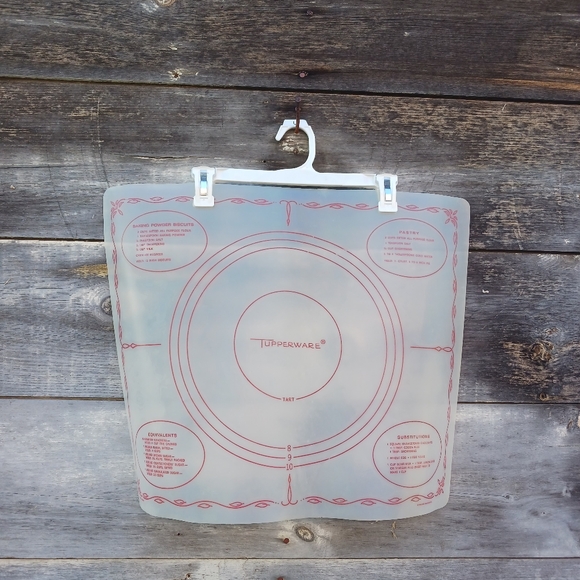 Tupperware | Kitchen | Tupperware Pastry Mat Pie Tart Sheet 965 Dart ...